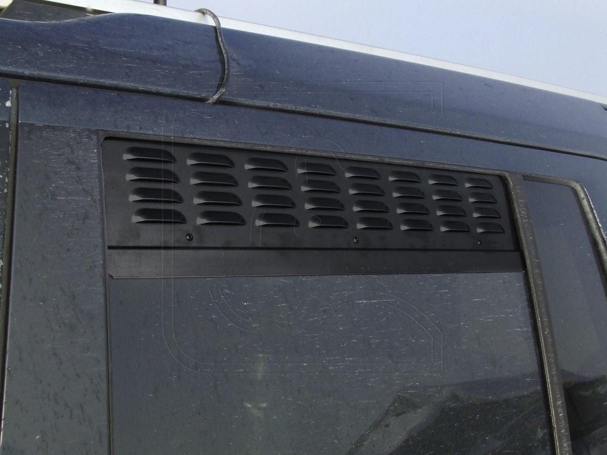 LR3 LR4 (Discovery 1 & 2) 2nd Row Doors Window Vents/Screens - for Lan